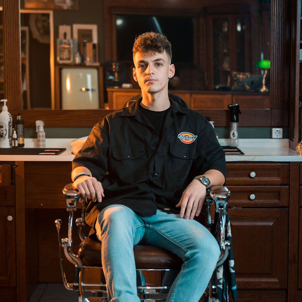 Hood Branded A.C Barbershop