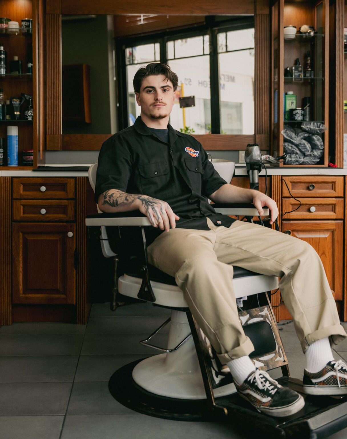 Hood Branded A.C Barbershop