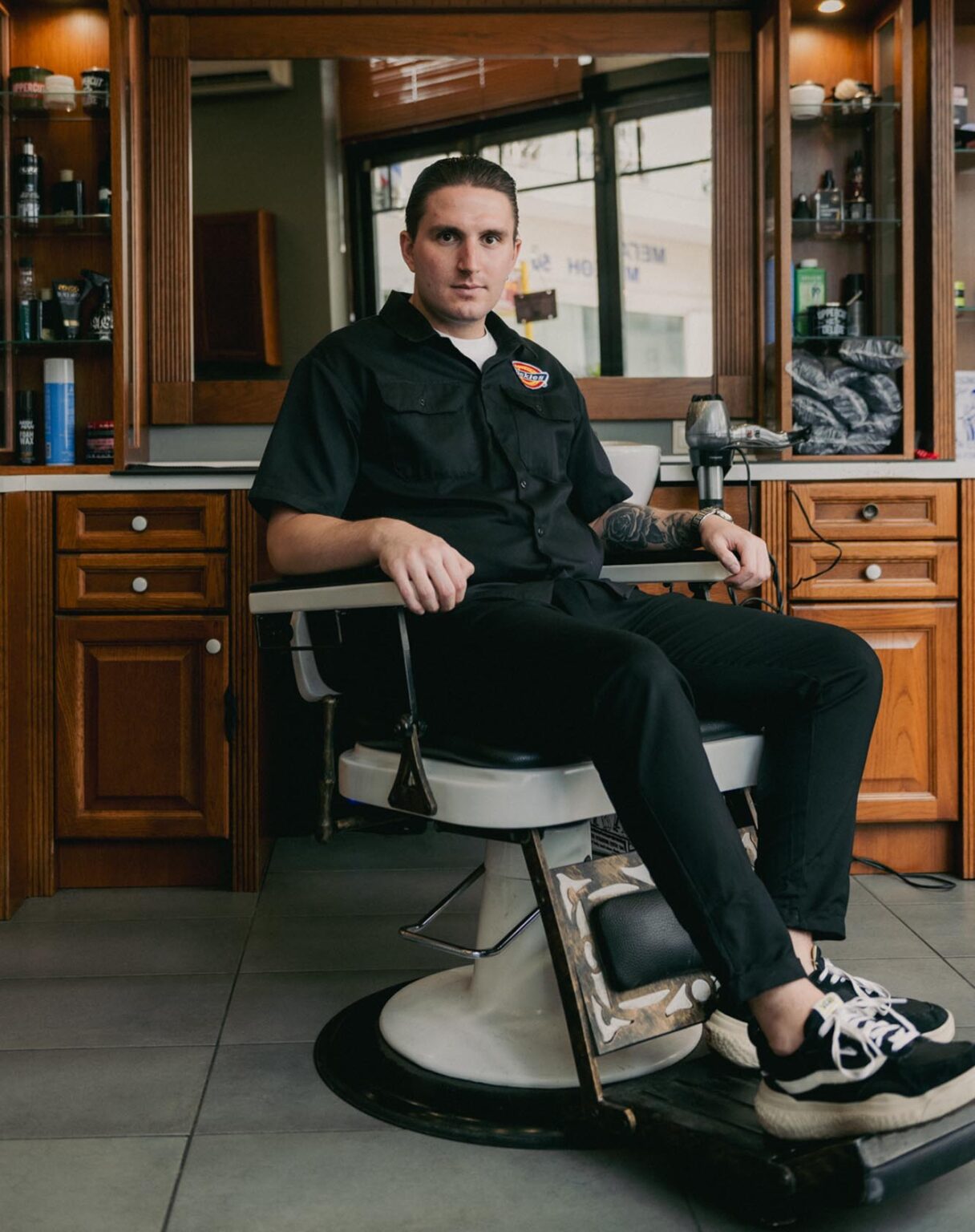 Hood Branded A.C Barbershop