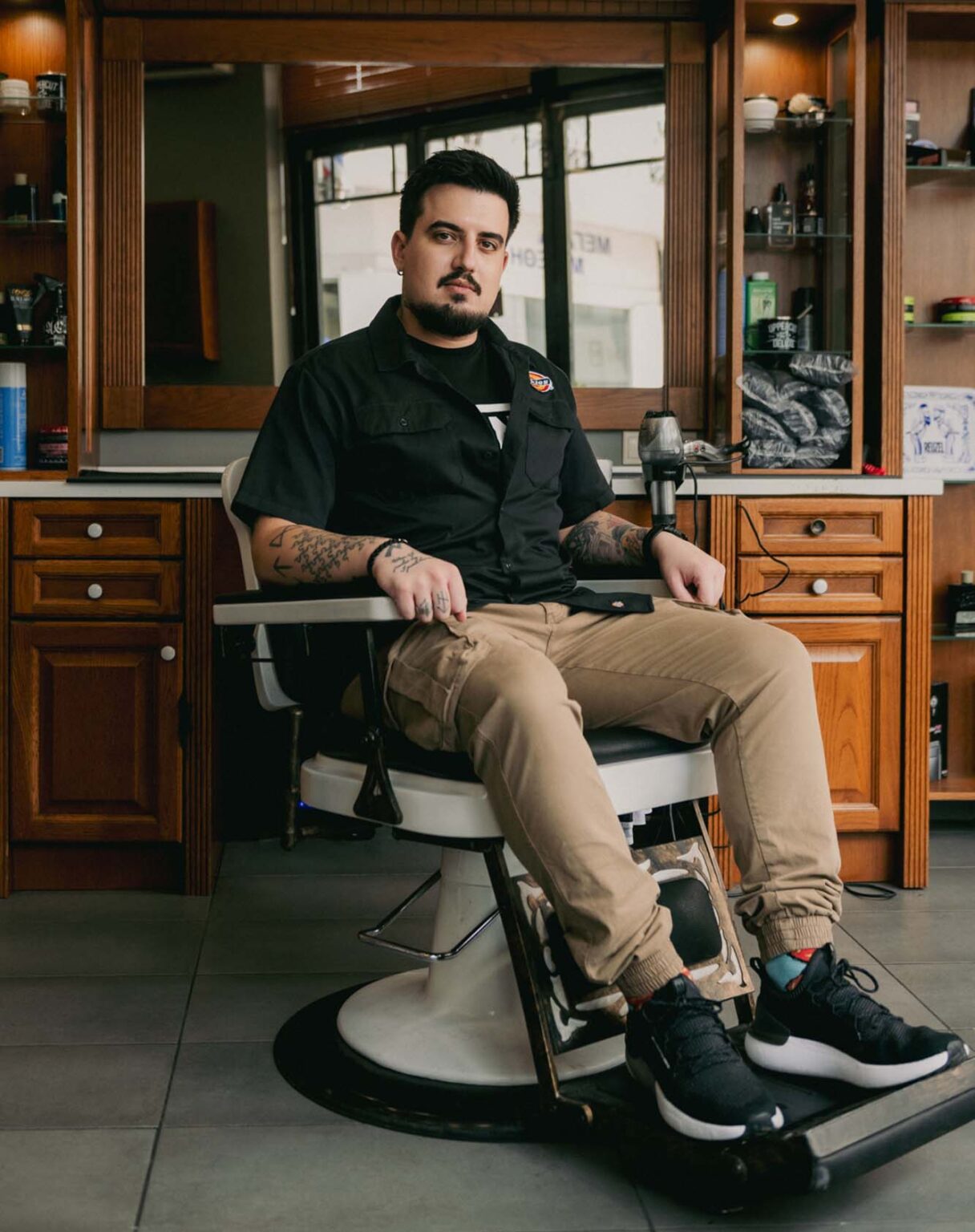 Hood Branded A.C Barbershop